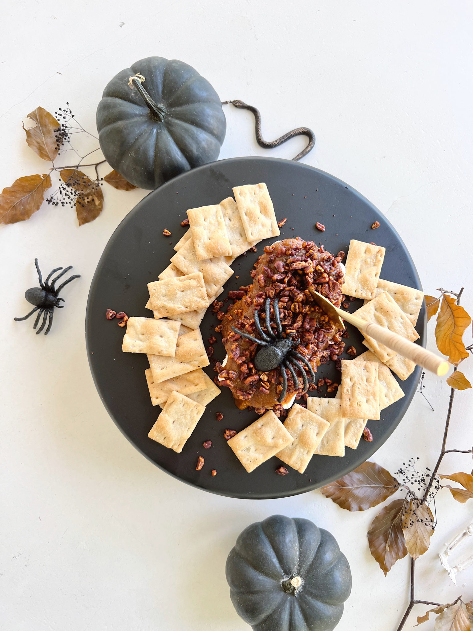 PUMPKIN BUTTER + SPICY PECAN HALLOWEEN SPREAD | Living With Landyn